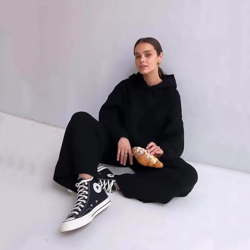 Athletic Hoodie & Pants Set | Wide Sleeve Sweatshirt with Pockets & Dr