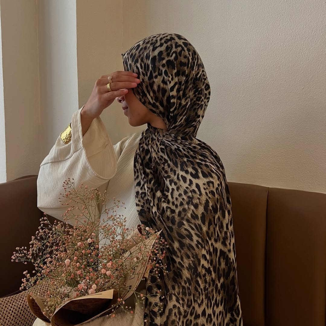 Versatile Leopard Print Fashionable Hijab